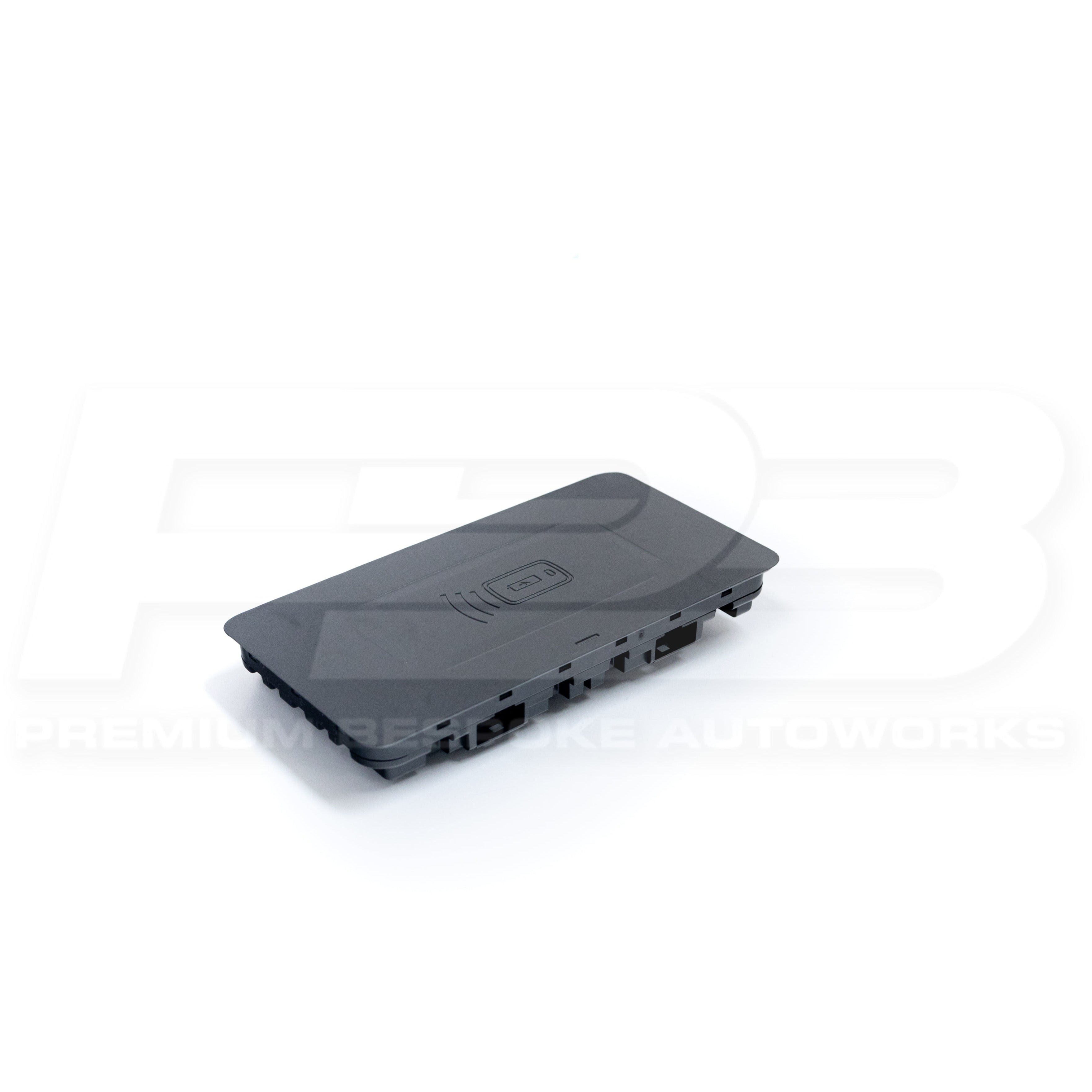 BMW_M3_M4_G80_G82_WIRELESS_CHARGER.jpg?v=1715363531